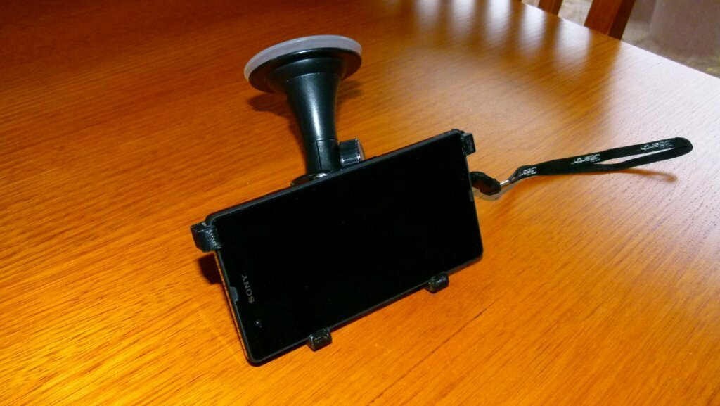 Free 3D file Sony Xperia Z car mount・3D printing model to download・Cults