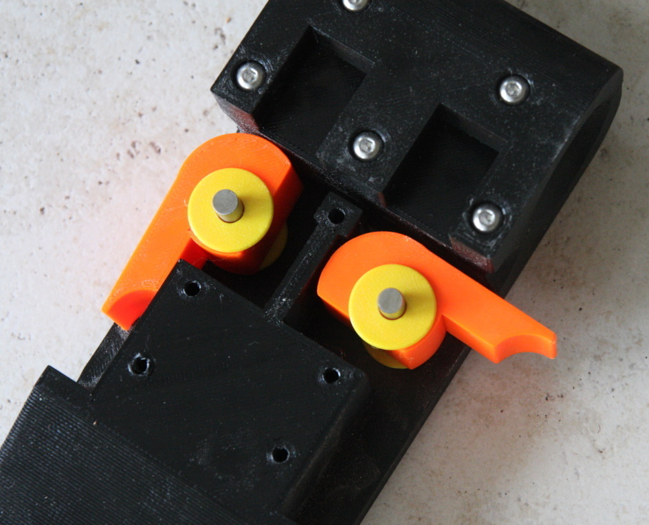 Free 3D file Belt sanding block L (75 x 457mm belt) with eccentric ...