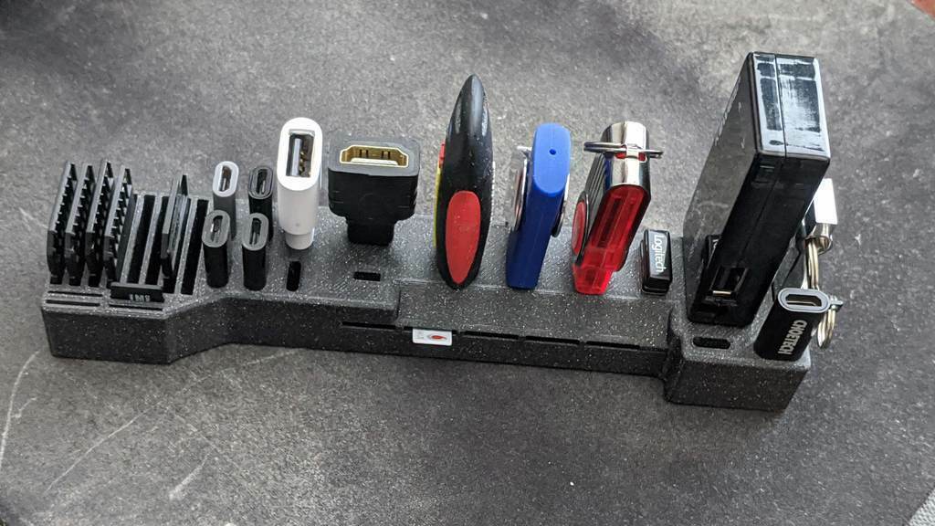 Free 3D file Multipurpose Holder [USB-A, USB-C, HDMI Type D, SD ...