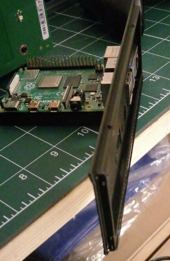 Archivo 3D gratuito Raspberry PI IO Shield & Mount・Idea de impresión 3D para descargar・Cults