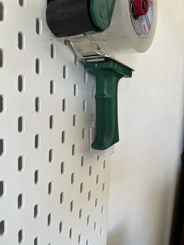 Free 3D file Tape gun holder for skadis・3D print design to download・Cults
