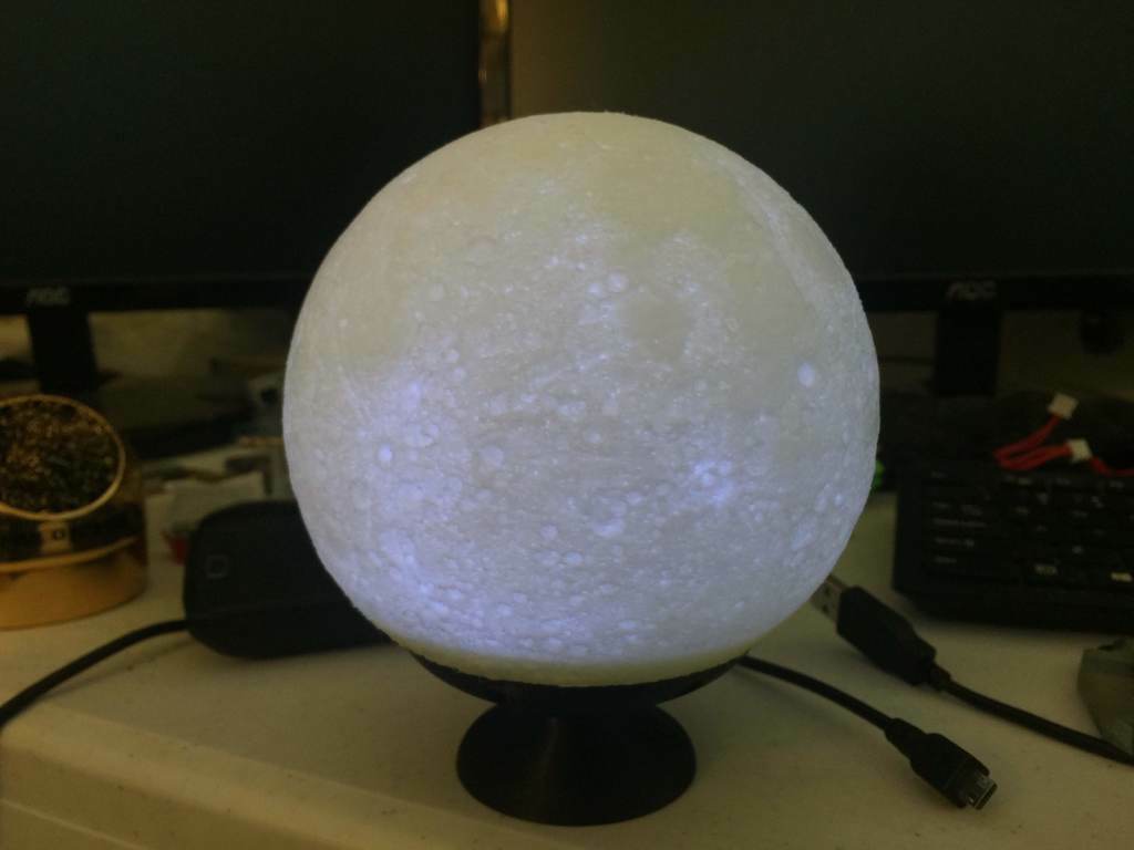 Free 3D file Stand for 5" moon lamp with 65mm base・3D printer model to ...