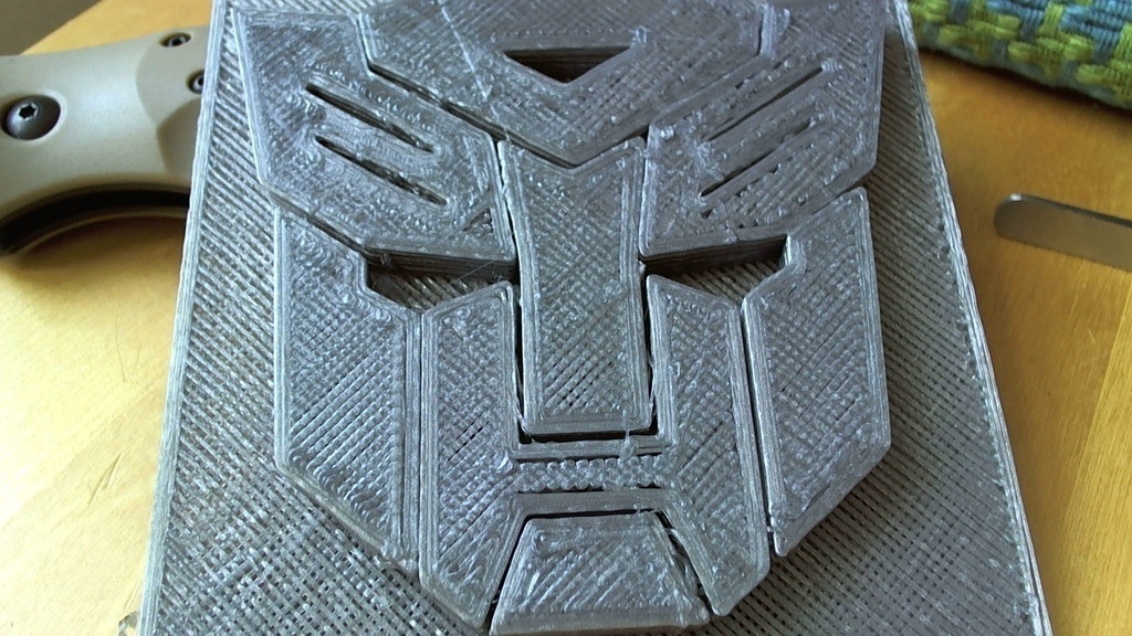 Free 3D file Autobot Transformer Badge・3D print design to download・Cults