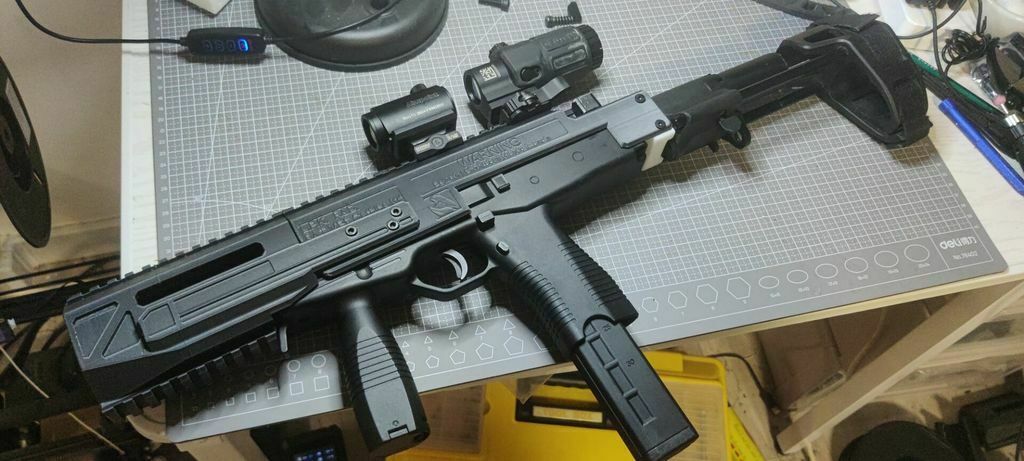 Descargar archivo 3D gratis Kit carabina B&T MP9・Modelo para la impresora 3D・Cults