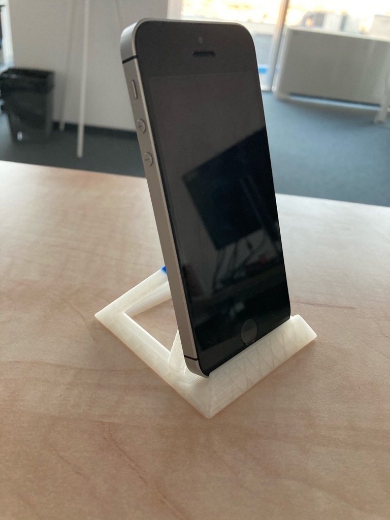 Archivo 3D gratis Pyramid Phone Stand 📞・Plan imprimible en 3D para ...
