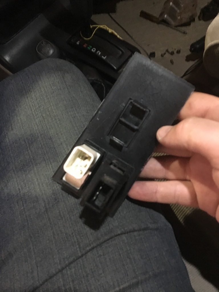 Free 3D file 3rd Gen 4Runner Center Console Switch Plate・3D printable ...