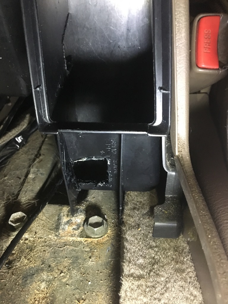 Free 3D file 3rd Gen 4Runner Center Console Switch Plate・3D printable ...