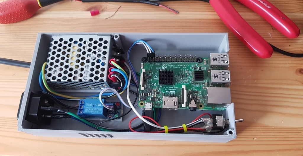 Free 3D file OctoPi-Box with 5V Power Supply and relay・3D printing ...