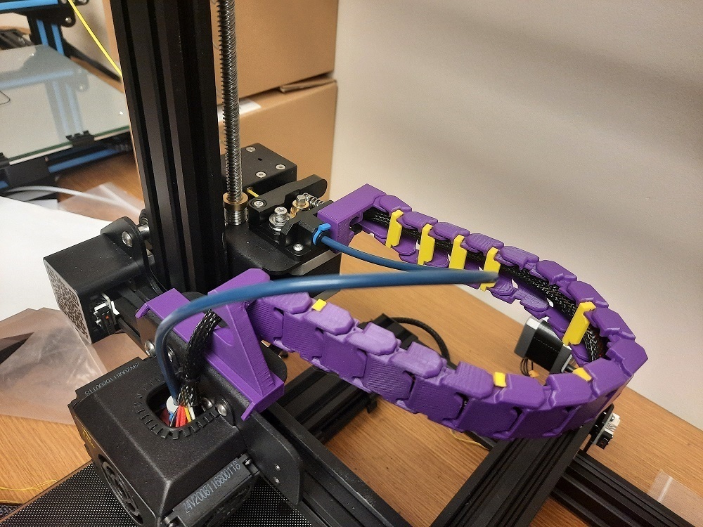 Free 3D file Drag Chain - Ender 3 Max・3D printing idea to download・Cults