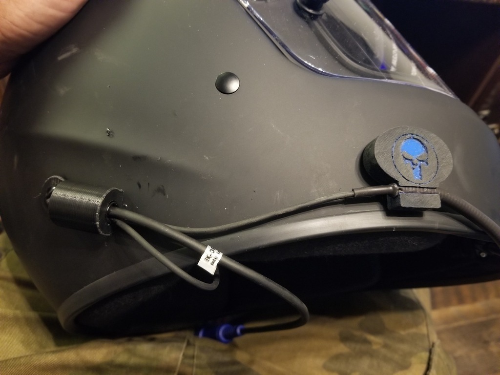 Free 3D file Rugged Radios Helmet Mount for RaceQuip・Model to download ...