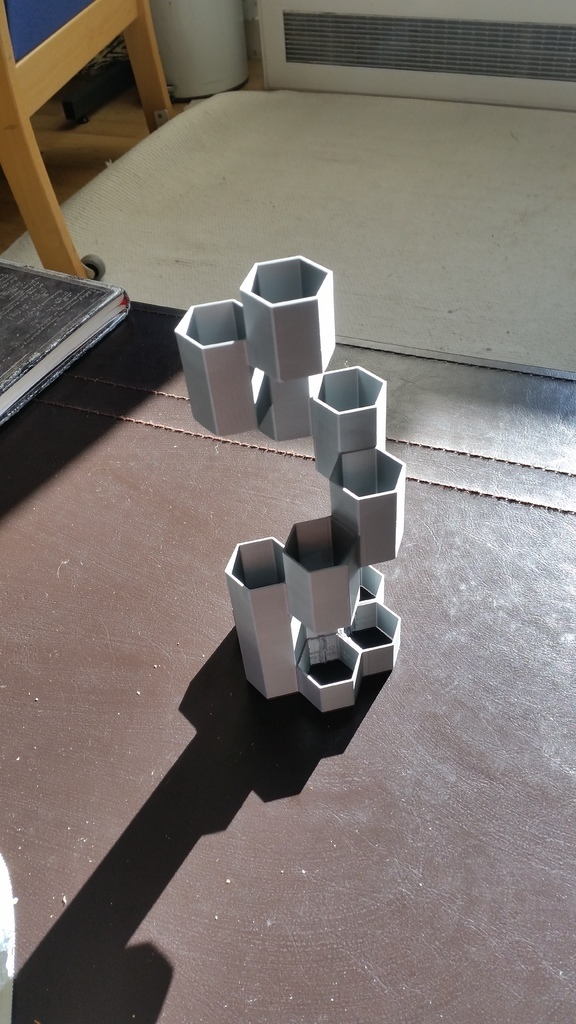 Archivo 3D gratuito Soporte hexagonal para pincel/bolígrafo・Idea de impresión 3D para descargar ...