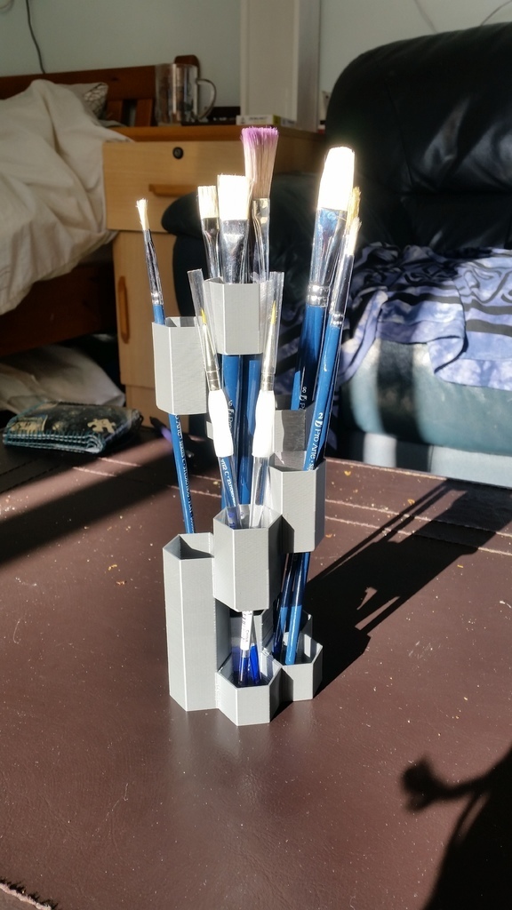 Free 3D file Hex Brush/Pen holder・3D printing idea to download・Cults