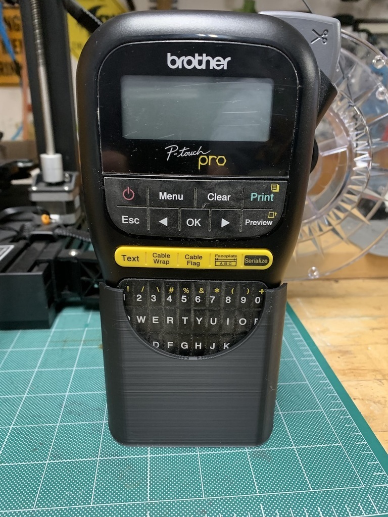 Free 3D file P-Touch Pro wall mount 🏢・3D print design to download・Cults