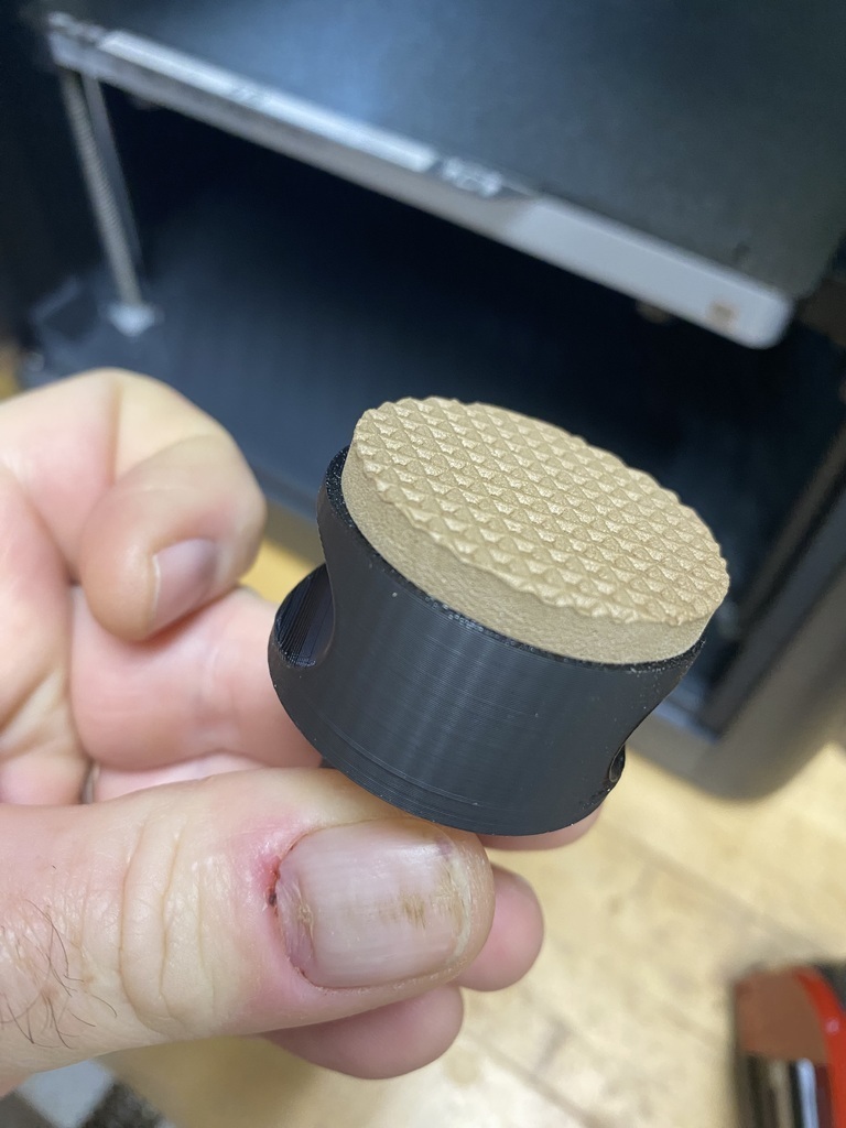 Free 3D file Bench Dog for MFT table 🐕・3D printer design to download・Cults