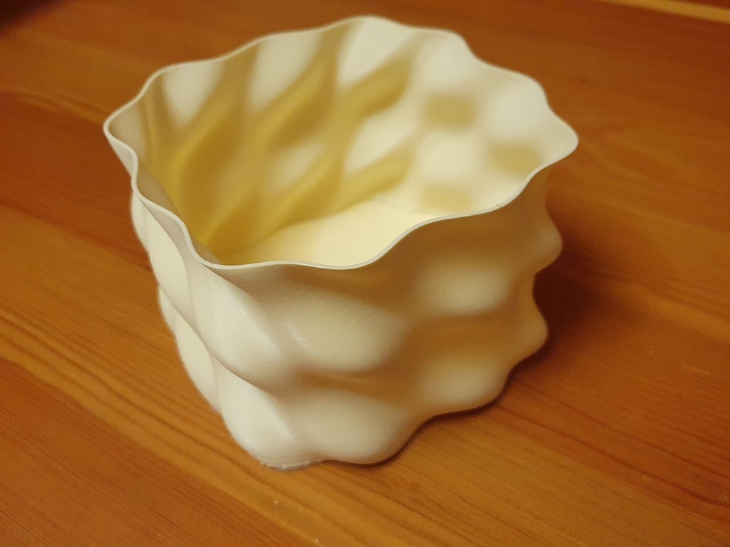 Free 3D file Wavy Container - Vase mode Parametric・3D printer model to ...