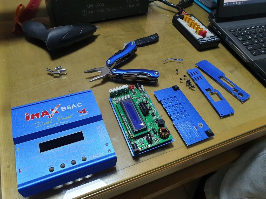 Free 3D file IMAX B6AC charger small case 🤏・3D printing template to ...