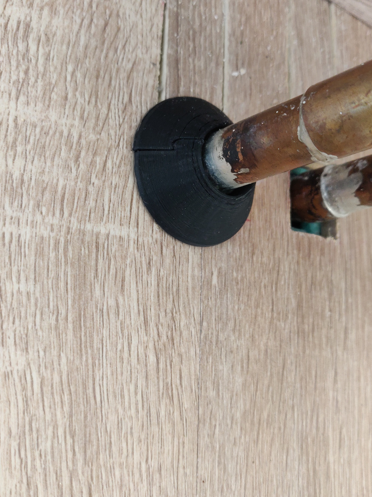 Free 3D file Radiator Pipe Cover (18mm)・3D printer model to download・Cults