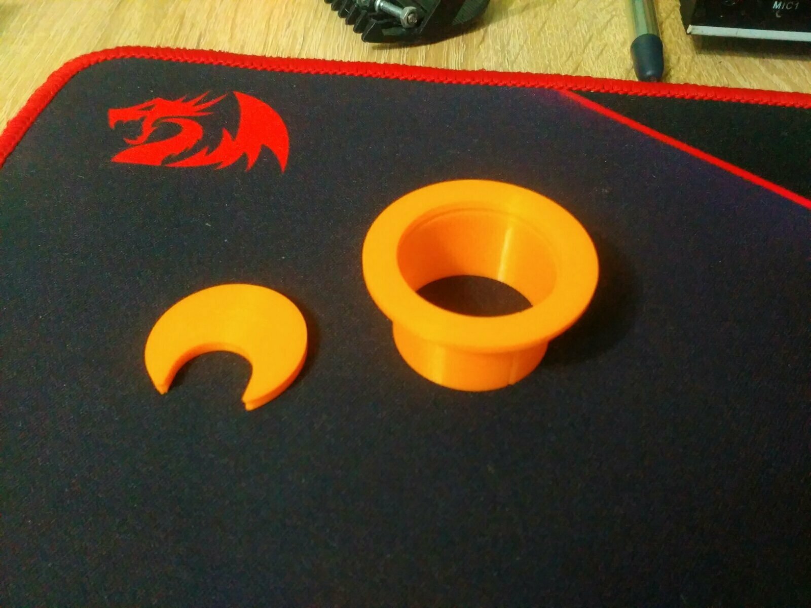Free 3D file table cable cover d30mm・3D printable design to download・Cults