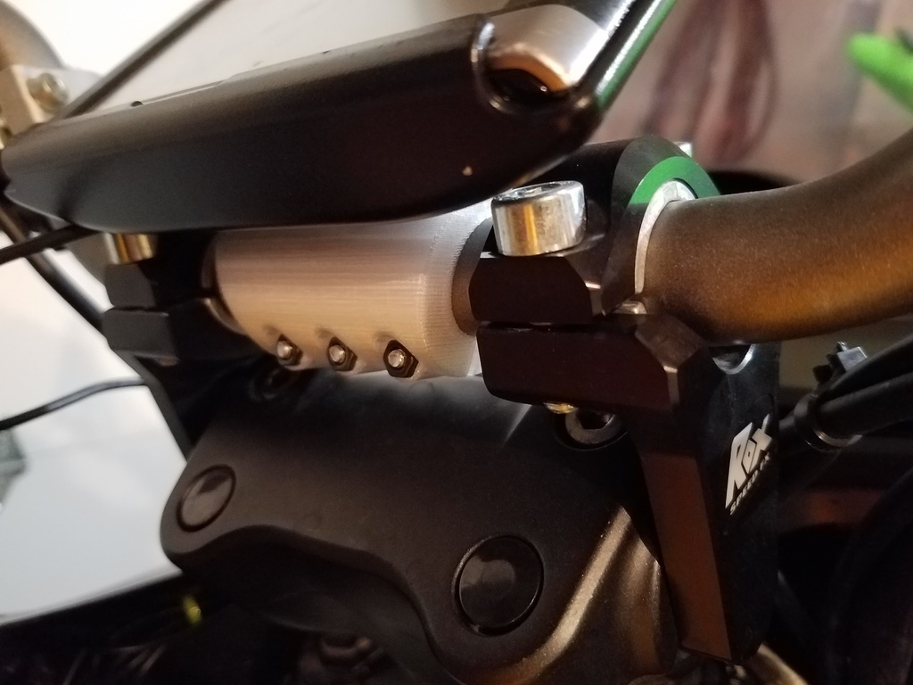 Free 3D file RAM GPS mount clamp for motorcycle handlebars 🐏・3D ...