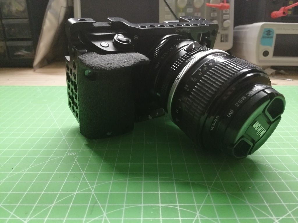 Free 3D file Smallrig Camera Grip for Sony a6000/6300/6400・3D printing ...