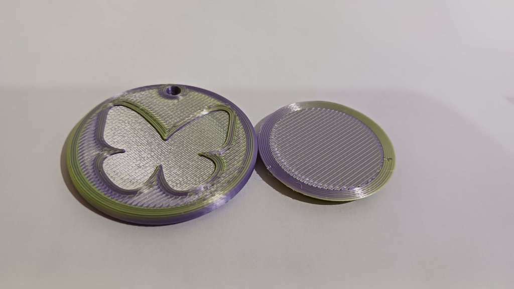 Free 3D file Bluesky / Threads Logo NFC Tag Holder 🎭・Model to download ...