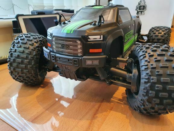 Free 3D file Arrma Big Rock front bumper light bracket・3D print design ...