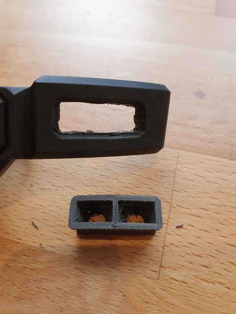 Free 3D file Arrma Big Rock front bumper light bracket・3D print design ...