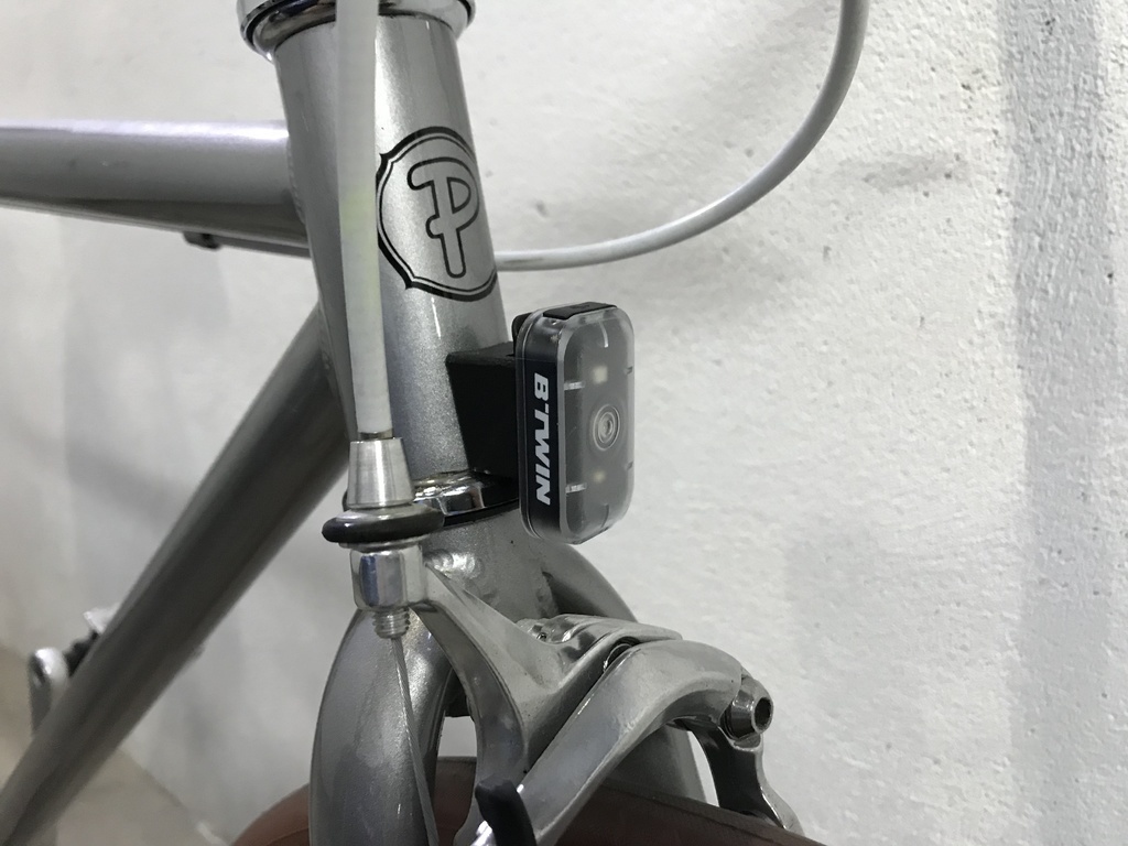 3D-Datei Adaptateur MAGNETIQUE lampe LED Décathlon ‘CL 500 / SL 500 ...