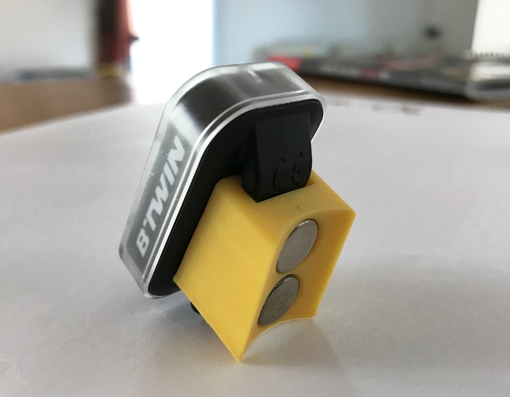 Free 3D file Adaptateur MAGNETIQUE lampe LED Décathlon ‘CL 500 / SL 500 ...