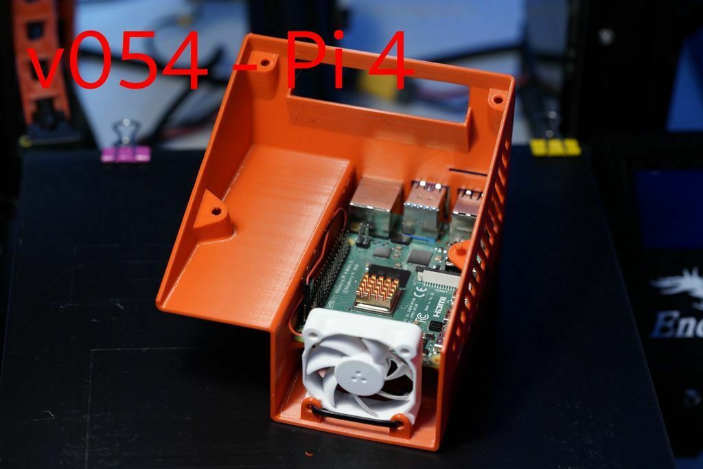 Free 3D file Creality Ender 3 Pro - Raspberry Pi 2/3/4 + LCD Enclosure ...