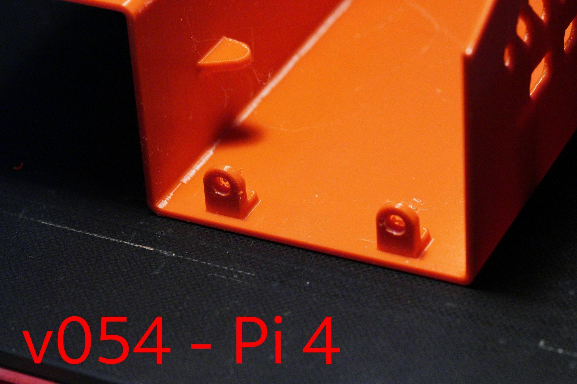 Free 3D file Creality Ender 3 Pro - Raspberry Pi 2/3/4 + LCD Enclosure ...