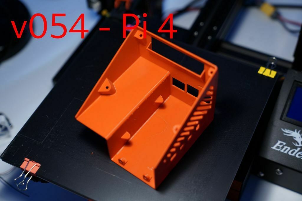 Free 3D file Creality Ender 3 Pro - Raspberry Pi 2/3/4 + LCD Enclosure ...
