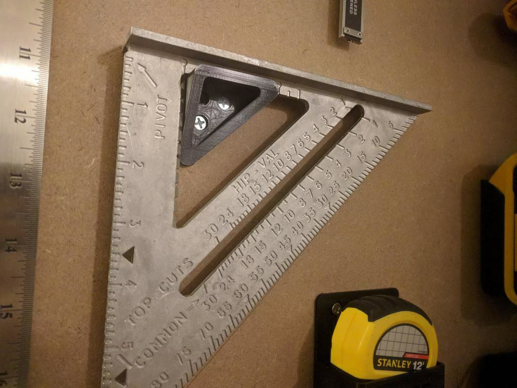 Free 3D file Speed Square Holder 🟪・Object to download and to 3D print・Cults