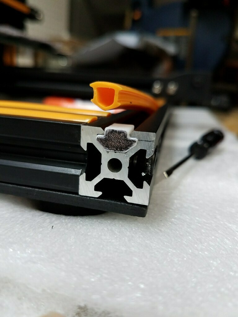 Free 3D file CR_10 Rail insert 🧞‍♂️・3D printing design to download・Cults