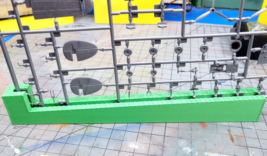 Free 3D file Sprue Stand for Plastic Model Kit 👽・3D printing model to ...