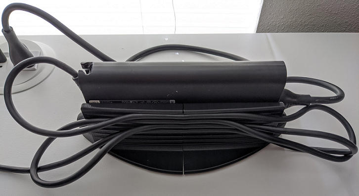 Archivo 3D gratuito laptop desk stand riser - Adaptador de corriente ...