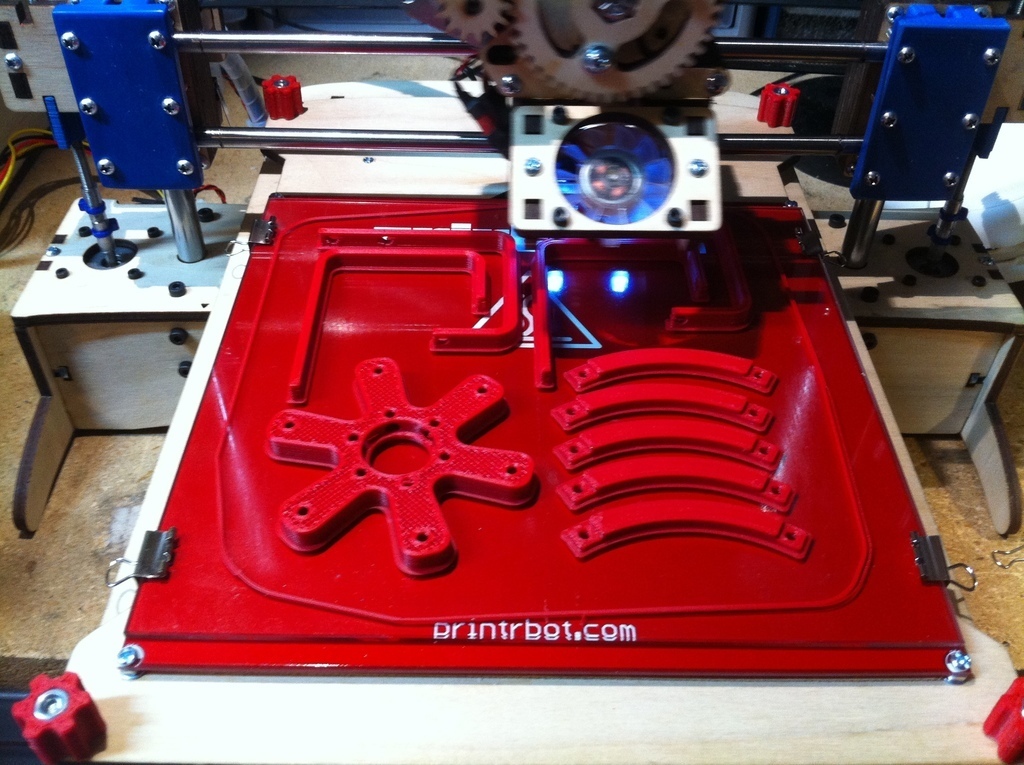 Archivo 3D gratis Placa frontal Printrbot X Axis 🧞‍♂️・Objeto de impresión 3D para descargar・Cults