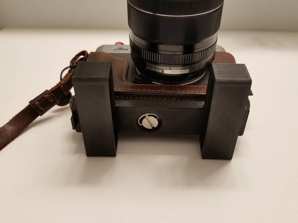 Free 3D file XT-20 external battery grip 🔋・Model to download and 3D ...