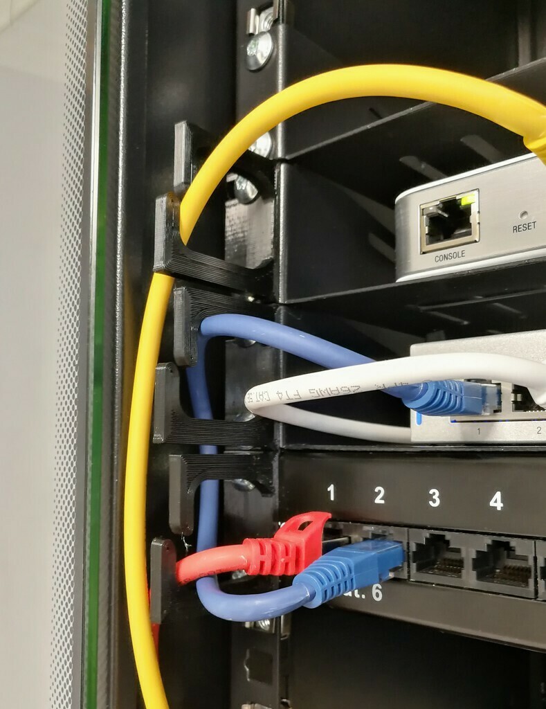 Free 3D file 10" rack cable guide 🔌・3D printing model to download・Cults