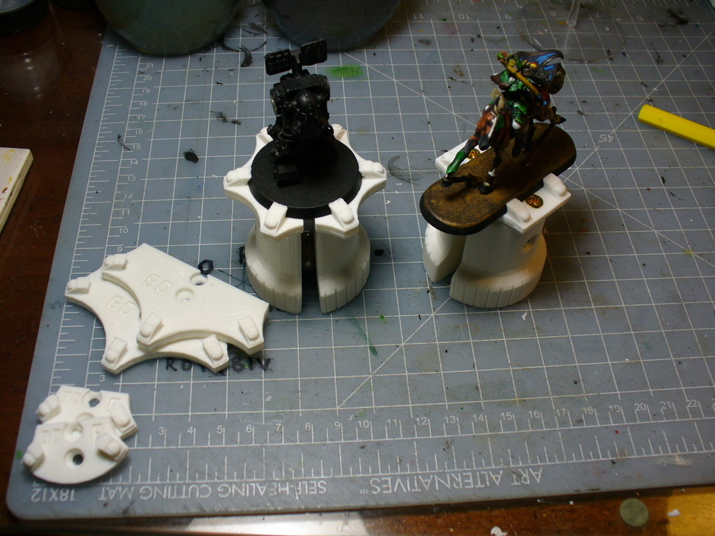 Free 3D file Miniature Holder with Interchangeable Clamps 🧸・3D print ...