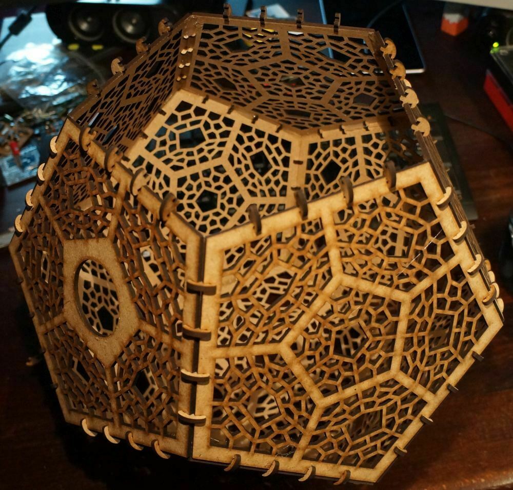 Free 3D file Dodecahedron Shadow Hanging Lamp 🔦・3D print model to ...