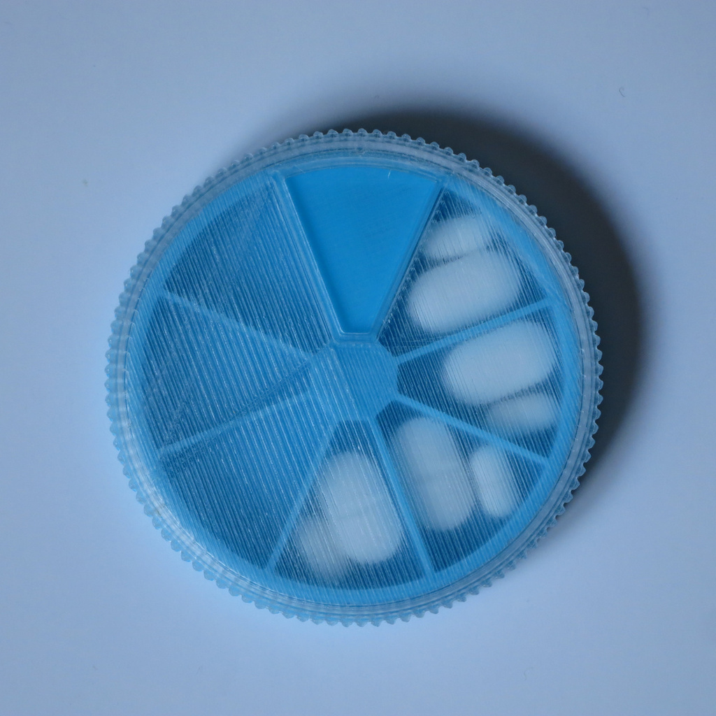 Free 3D file Customizable Pill Box / Semainier 💊・3D printing template ...