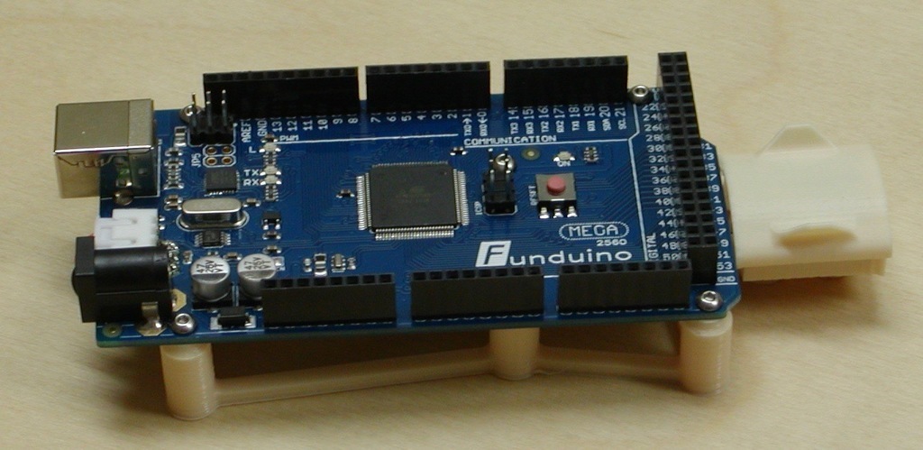 Free 3D file Mega 2560 R3 Board Minimal Bracket 🧞‍♂️・Model to download ...