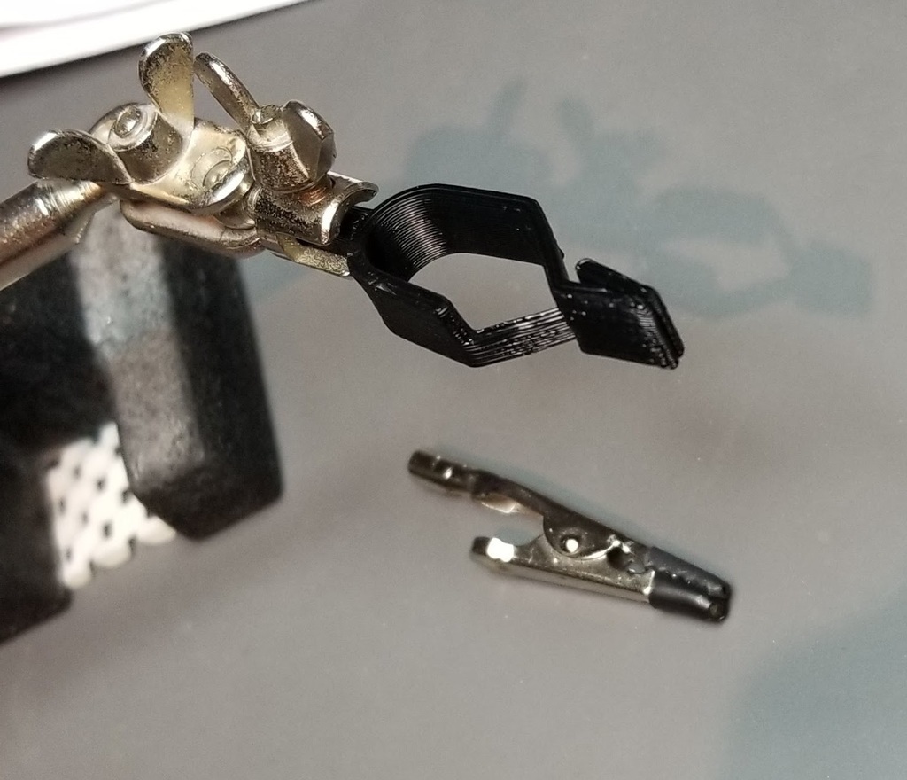 Free 3D file Helping-Hands Clamp 🗜️・Model to download and 3D print・Cults