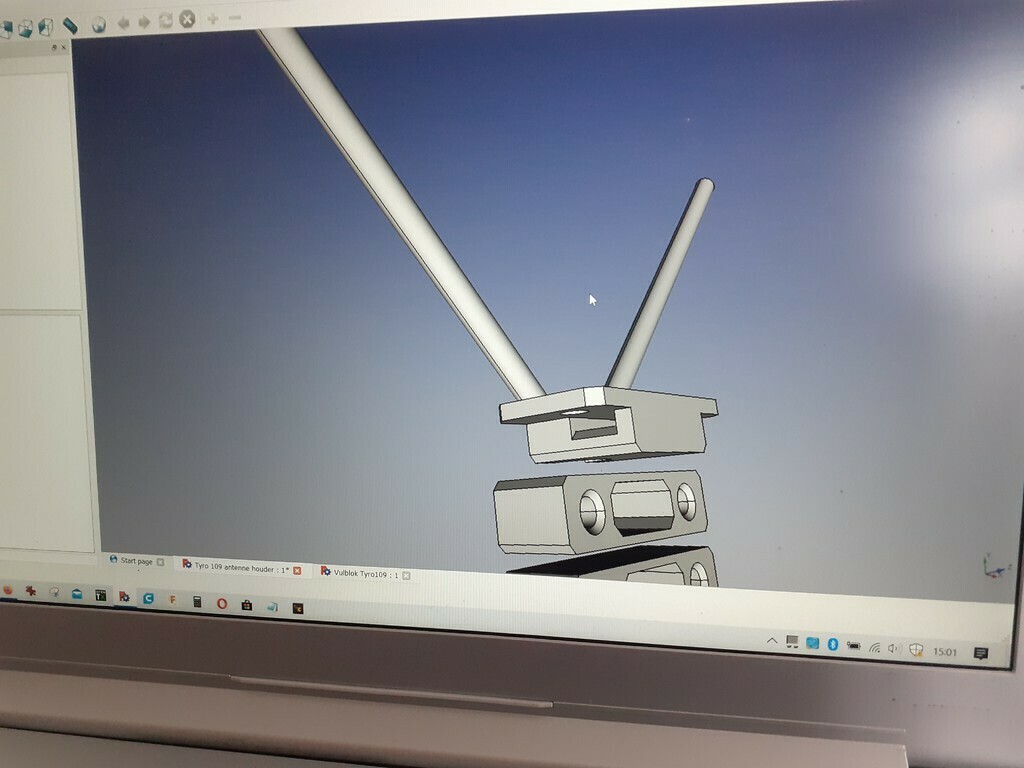 Free 3D file Eachine Tyro 109 Antennaholder and battery plate spacer 🔋 ...