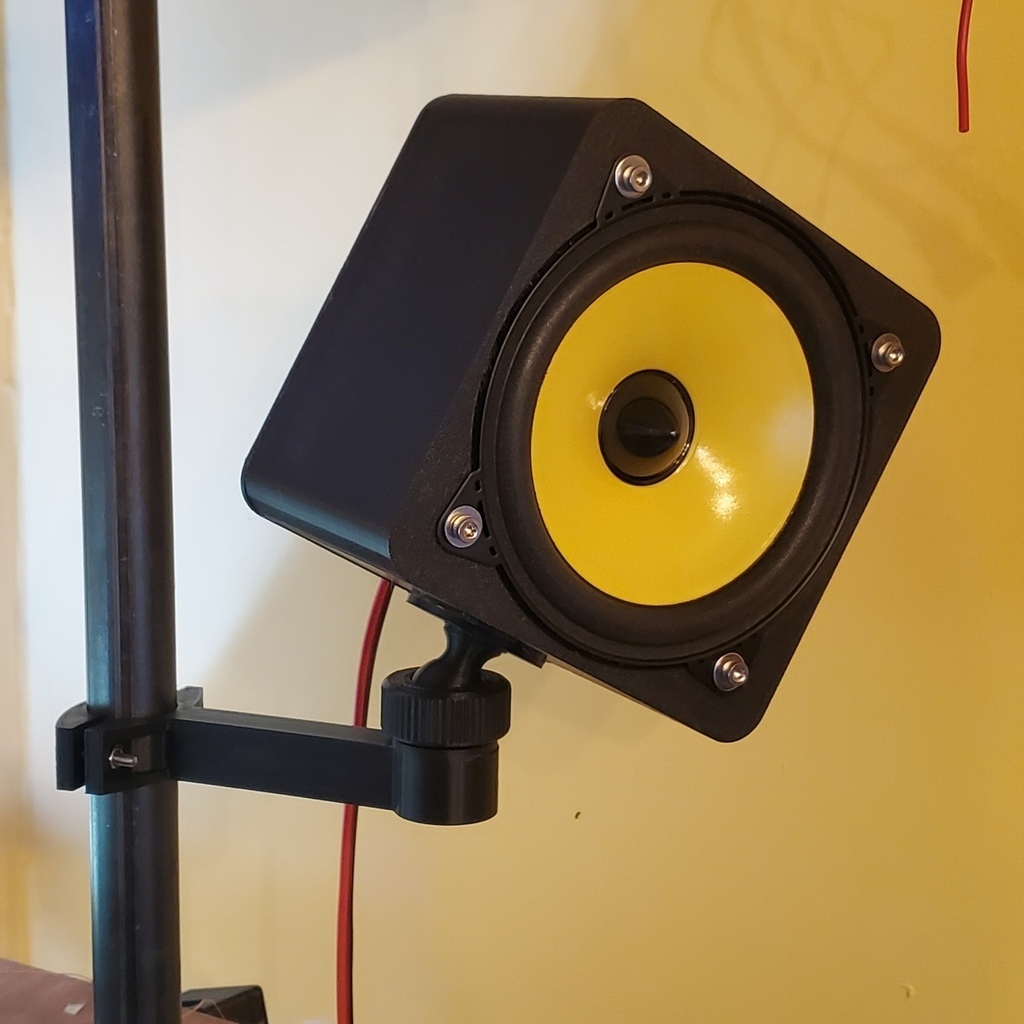 Free 3D file 4 inch speaker enclosure 🔉・3D printing idea to download・Cults