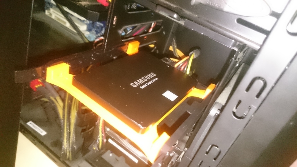 Free 3D file 2.5 inch SSD sled 🛷・Design to download and 3D print・Cults