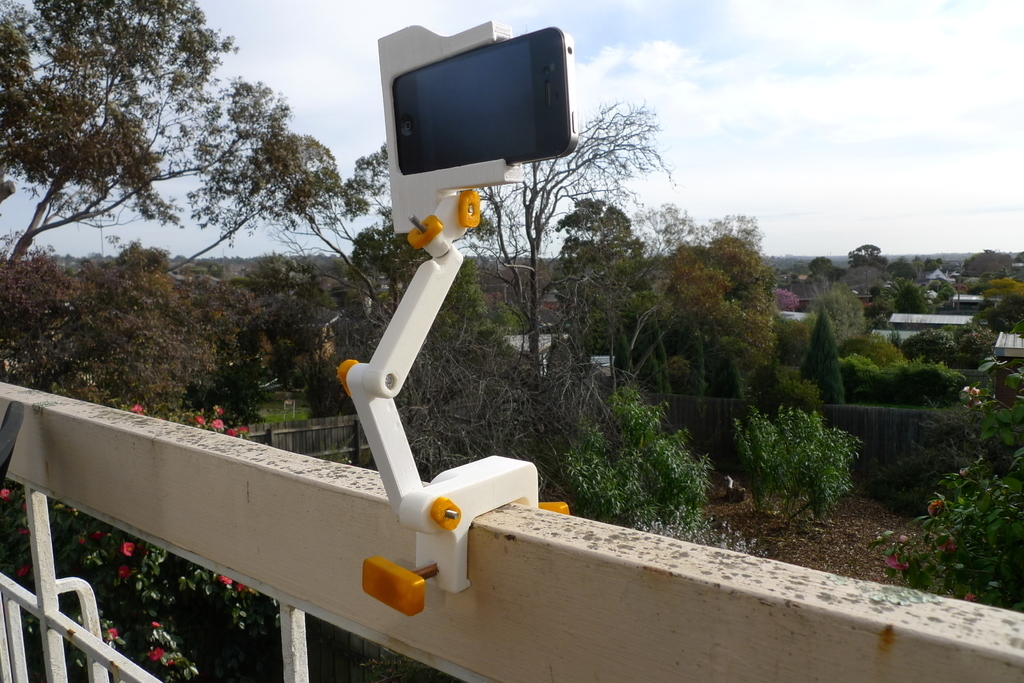 Free 3D file Universal iPhone camera mount 📱・3D print model to download ...