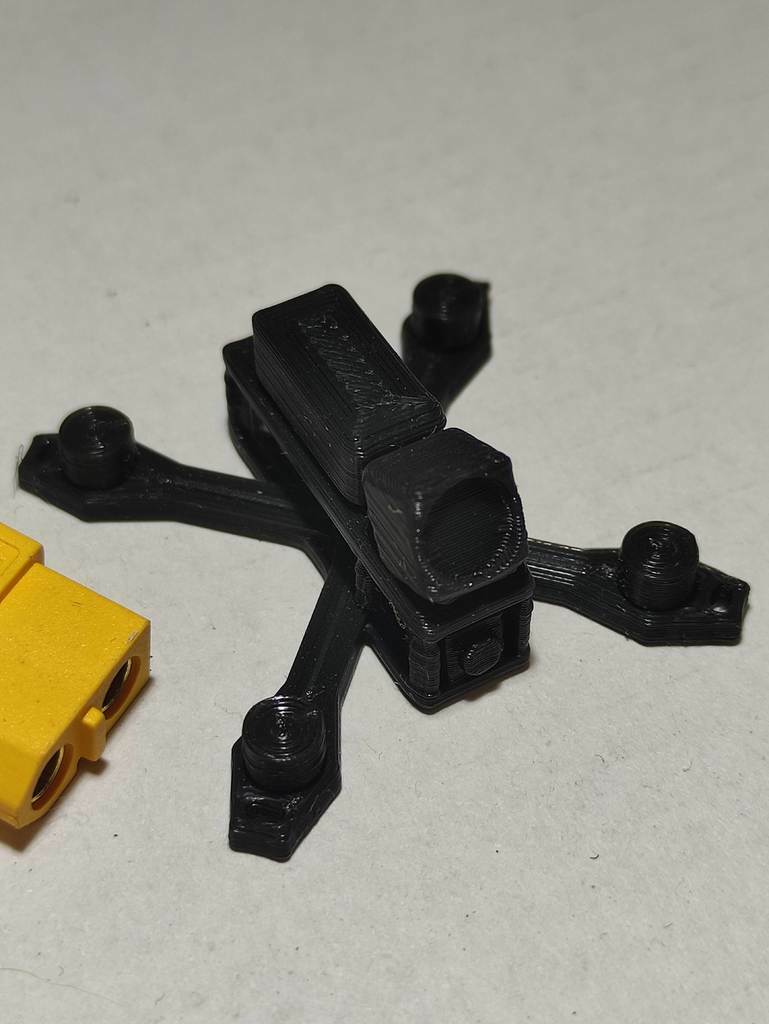 Free 3D file Llavero Drone Key Chain 🔑・3D printable model to download・Cults