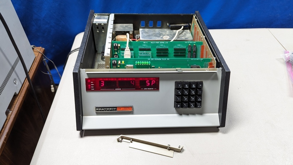 Free 3D file Heathkit H8 Card Bracket 🖥️・3D print model to download・Cults